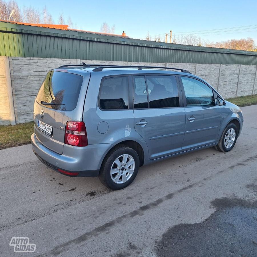 Volkswagen Touran 2009 in Marijampole, with an engine capacity of 1.40 L and mileage of 210 thousand km for 4450 €, photo 3 on AUTOMOTO.COM.LV