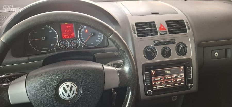 Volkswagen Touran 2009 Viļņa, ar dzinēja tilpumu 2.00 L un nobraukumu 312 tūkst. km par 2750 €, foto 8 vietnē AUTOMOTO.COM.LV