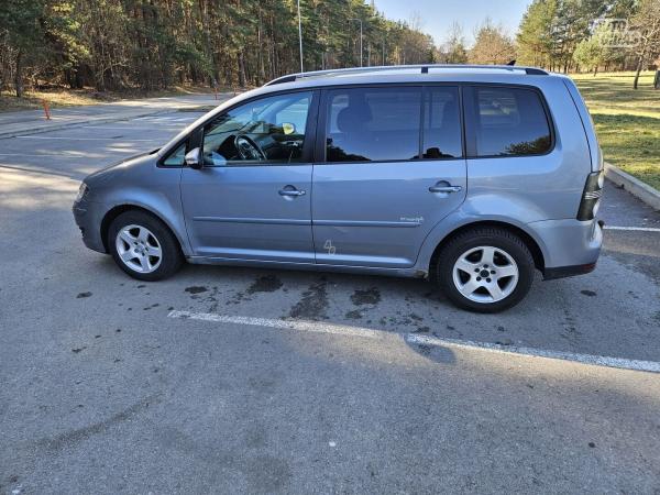 Volkswagen Touran 2009 Prienai, ar dzinēja tilpumu 1.40 L un nobraukumu 294 tūkst. km par 1500 €, foto 4 vietnē AUTOMOTO.COM.LV