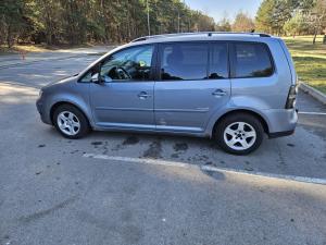 Volkswagen Touran 2009 Prienai, ar dzinēja tilpumu 1.40 L un nobraukumu 294 tūkst. km par 1500 €, foto 5 vietnē AUTOMOTO.COM.LV