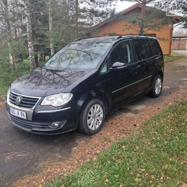Volkswagen Touran 2009 in Marijampole, with an engine capacity of 2.00 L and mileage of 285 thousand km for 3500 €, photo 2 on AUTOMOTO.COM.LV