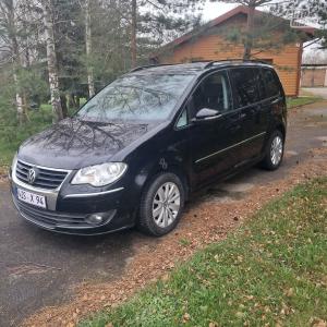 Volkswagen Touran 2009 Marijampole, ar dzinēja tilpumu 2.00 L un nobraukumu 285 tūkst. km par 3500 €, foto 3 vietnē AUTOMOTO.COM.LV