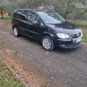 Volkswagen Touran 2009 Marijampole, ar dzinēja tilpumu 2.00 L un nobraukumu 285 tūkst. km par 3500 €, foto 4 vietnē AUTOMOTO.COM.LV