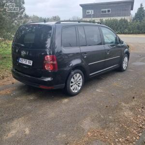 Volkswagen Touran 2009 Marijampole, ar dzinēja tilpumu 2.00 L un nobraukumu 285 tūkst. km par 3500 €, foto 5 vietnē AUTOMOTO.COM.LV
