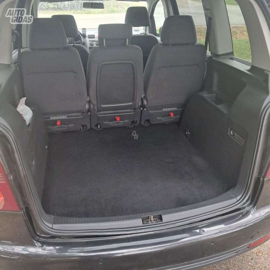Volkswagen Touran 2009 Marijampole, ar dzinēja tilpumu 2.00 L un nobraukumu 285 tūkst. km par 3500 €, foto 13 vietnē AUTOMOTO.COM.LV