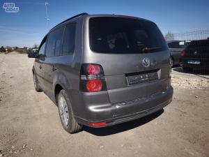 Volkswagen Touran 2009 in Taurage, with an engine capacity of 1.90 L and mileage of 272 thousand km for 1900 €, photo 6 on AUTOMOTO.COM.LV
