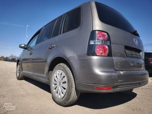 Volkswagen Touran 2009 in Taurage, with an engine capacity of 1.90 L and mileage of 272 thousand km for 1900 €, photo 9 on AUTOMOTO.COM.LV