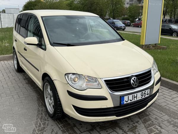 Volkswagen Touran 2009 Kauņa, ar dzinēja tilpumu 1.90 L un nobraukumu 455 tūkst. km par 1000 €, foto 1 vietnē AUTOMOTO.COM.LV