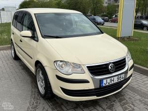 Фольксваген Туран 2009 в Каунас, объемом двигателя 1.90 л и пробегом 455 тыс. км за 1000 €, фото  на AUTOMOTO.COM.LV