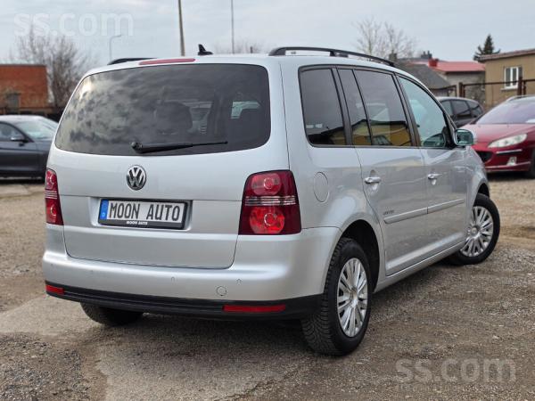 Volkswagen Touran 2009 Liepāja, ar dzinēja tilpumu 1.40 L un nobraukumu 207 tūkst. km par 4300 €, foto 2 vietnē AUTOMOTO.COM.LV