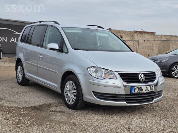 Volkswagen Touran 2009 Liepāja, ar dzinēja tilpumu 1.40 L un nobraukumu 207 tūkst. km par 4300 €, foto 4 vietnē AUTOMOTO.COM.LV