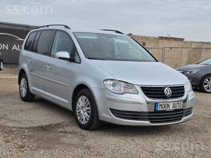 Volkswagen Touran 2009 in Liepaja, with an engine capacity of 1.40 L and mileage of 207 thousand km for 4300 €, photo 5 on AUTOMOTO.COM.LV