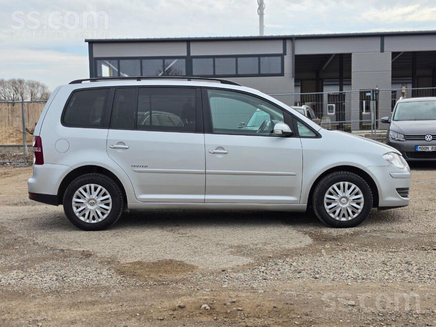 Volkswagen Touran 2009 in Liepaja, with an engine capacity of 1.40 L and mileage of 207 thousand km for 4300 €, photo 6 on AUTOMOTO.COM.LV