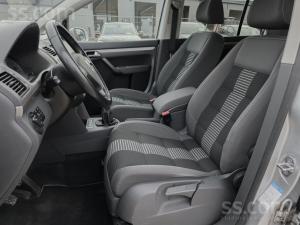 Volkswagen Touran 2009 in Liepaja, with an engine capacity of 1.40 L and mileage of 207 thousand km for 4300 €, photo 12 on AUTOMOTO.COM.LV