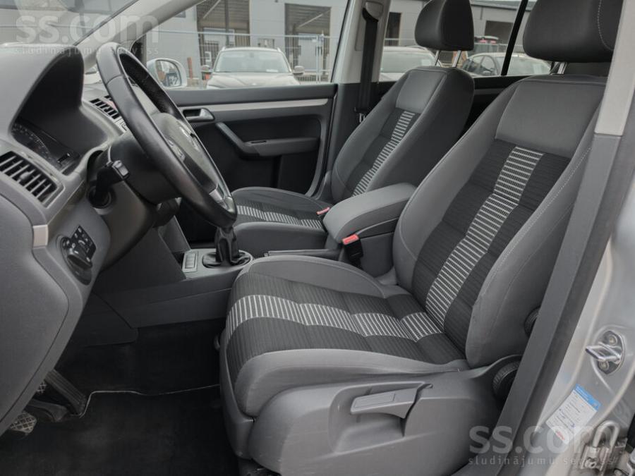 Volkswagen Touran 2009 in Liepaja, with an engine capacity of 1.40 L and mileage of 207 thousand km for 4300 €, photo 12 on AUTOMOTO.COM.LV