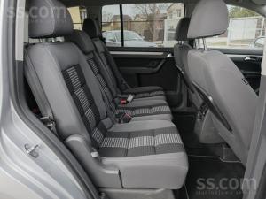 Volkswagen Touran 2009 in Liepaja, with an engine capacity of 1.40 L and mileage of 207 thousand km for 4300 €, photo 17 on AUTOMOTO.COM.LV