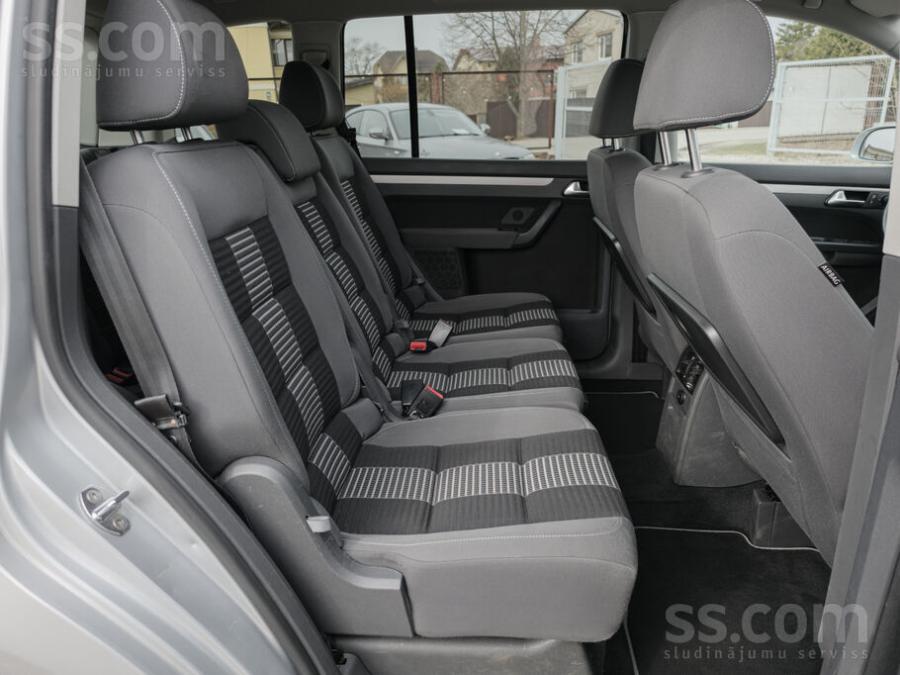Volkswagen Touran 2009 in Liepaja, with an engine capacity of 1.40 L and mileage of 207 thousand km for 4300 €, photo 17 on AUTOMOTO.COM.LV