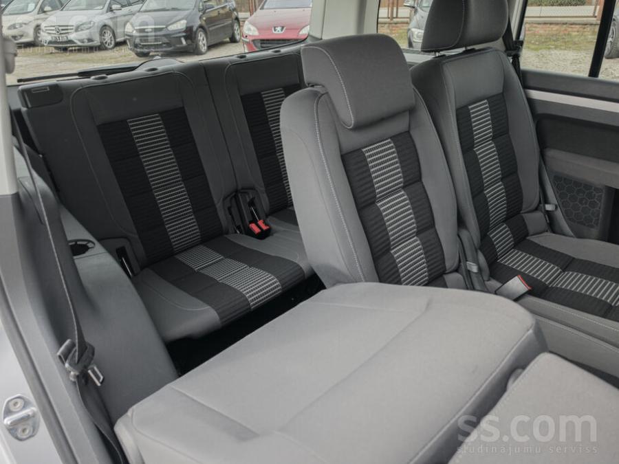 Volkswagen Touran 2009 in Liepaja, with an engine capacity of 1.40 L and mileage of 207 thousand km for 4300 €, photo 18 on AUTOMOTO.COM.LV