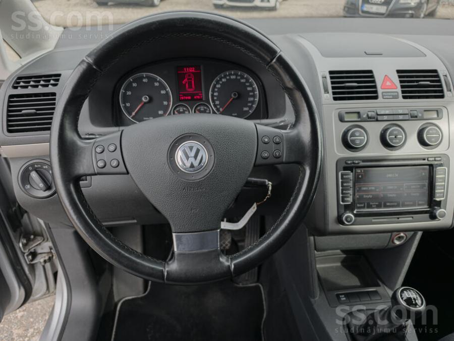 Volkswagen Touran 2009 in Liepaja, with an engine capacity of 1.40 L and mileage of 207 thousand km for 4300 €, photo 22 on AUTOMOTO.COM.LV