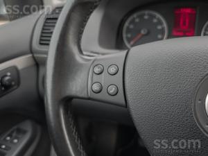 Volkswagen Touran 2009 in Liepaja, with an engine capacity of 1.40 L and mileage of 207 thousand km for 4300 €, photo 23 on AUTOMOTO.COM.LV