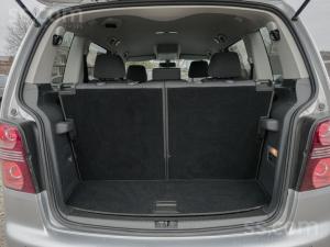 Volkswagen Touran 2009 in Liepaja, with an engine capacity of 1.40 L and mileage of 207 thousand km for 4300 €, photo 30 on AUTOMOTO.COM.LV
