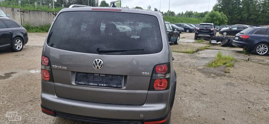 Volkswagen Touran 2009 Utena, ar dzinēja tilpumu 2.00 L un nobraukumu 257 tūkst. km par 4450 €, foto 22 vietnē AUTOMOTO.COM.LV