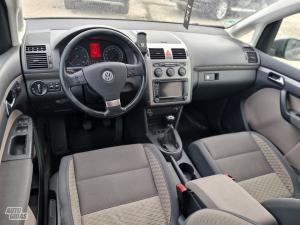 Volkswagen Touran 2009 Utena, ar dzinēja tilpumu 2.00 L un nobraukumu 257 tūkst. km par 4450 €, foto 31 vietnē AUTOMOTO.COM.LV
