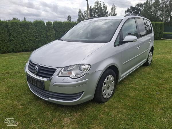Volkswagen Touran 2009 in Vilkaviskis, with an engine capacity of 1.90 L and mileage of 281 thousand km for 3250 €, photo 1 on AUTOMOTO.COM.LV