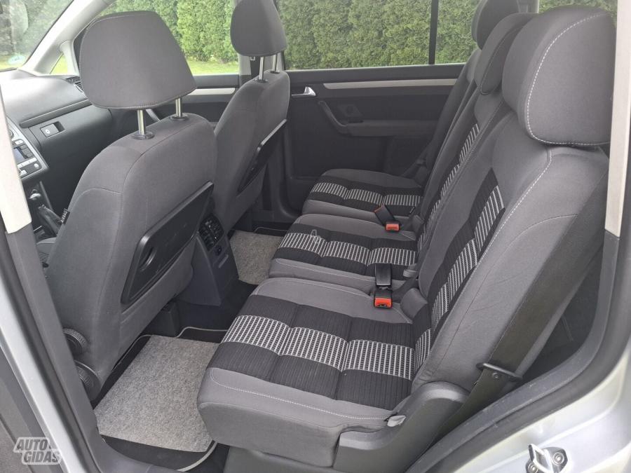 Volkswagen Touran 2009 Vilkaviškis, ar dzinēja tilpumu 1.90 L un nobraukumu 281 tūkst. km par 3250 €, foto 11 vietnē AUTOMOTO.COM.LV