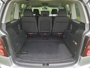 Volkswagen Touran 2009 Vilkaviškis, ar dzinēja tilpumu 1.90 L un nobraukumu 281 tūkst. km par 3250 €, foto 12 vietnē AUTOMOTO.COM.LV
