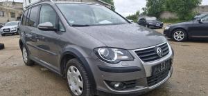 Volkswagen Touran 2009 in Utena, with an engine capacity of 2.00 L and mileage of 257 thousand km for 4450 €, photo 4 on AUTOMOTO.COM.LV