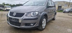 Volkswagen Touran 2009 in Utena, with an engine capacity of 2.00 L and mileage of 257 thousand km for 4450 €, photo 8 on AUTOMOTO.COM.LV