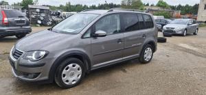Volkswagen Touran 2009 in Utena, with an engine capacity of 2.00 L and mileage of 257 thousand km for 4450 €, photo 10 on AUTOMOTO.COM.LV