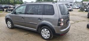 Volkswagen Touran 2009 in Utena, with an engine capacity of 2.00 L and mileage of 257 thousand km for 4450 €, photo 17 on AUTOMOTO.COM.LV