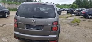 Volkswagen Touran 2009 in Utena, with an engine capacity of 2.00 L and mileage of 257 thousand km for 4450 €, photo 22 on AUTOMOTO.COM.LV