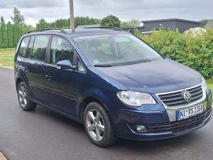 Volkswagen Touran 2009 in Mazeikiai, with an engine capacity of 1.90 L and mileage of 300 thousand km for 4150 €, photo 4 on AUTOMOTO.COM.LV