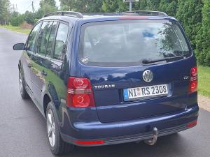Volkswagen Touran 2009 in Mazeikiai, with an engine capacity of 1.90 L and mileage of 300 thousand km for 4150 €, photo 8 on AUTOMOTO.COM.LV