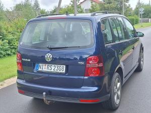 Volkswagen Touran 2009 in Mazeikiai, with an engine capacity of 1.90 L and mileage of 300 thousand km for 4150 €, photo 9 on AUTOMOTO.COM.LV