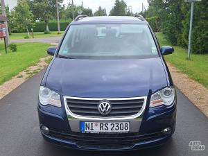 Volkswagen Touran 2009 Mažeikiai, ar dzinēja tilpumu 1.90 L un nobraukumu 300 tūkst. km par 4150 €, foto 3 vietnē AUTOMOTO.COM.LV