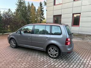 Volkswagen Touran 2009 in Mazeikiai, with an engine capacity of 1.90 L and mileage of 256 thousand km for 4100 €, photo 16 on AUTOMOTO.COM.LV