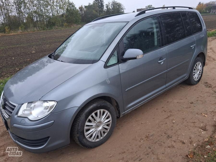 Volkswagen Touran 2009 Kupiškis, ar dzinēja tilpumu 1.40 L un nobraukumu 218 tūkst. km par 1800 €, foto 1 vietnē AUTOMOTO.COM.LV