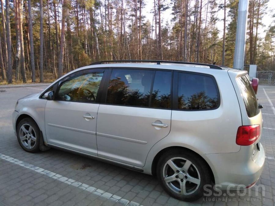 Volkswagen Touran 2010 in Riga, with an engine capacity of 1.40 L and mileage of 225 thousand km for 2500 €, photo 2 on AUTOMOTO.COM.LV