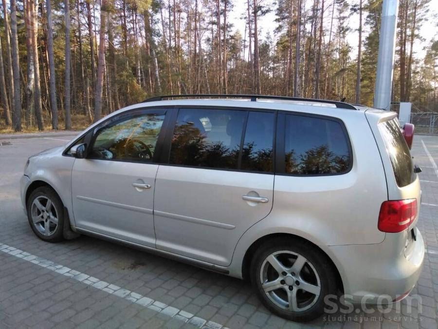 Volkswagen Touran 2010 in Riga, with an engine capacity of 1.40 L and mileage of 225 thousand km for 2500 €, photo 3 on AUTOMOTO.COM.LV