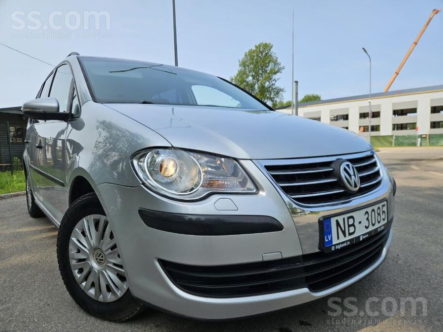 Volkswagen Touran 2010 in Riga, with an engine capacity of 1.90 L and mileage of 0 thousand km for 2950 €, photo 1 on AUTOMOTO.COM.LV