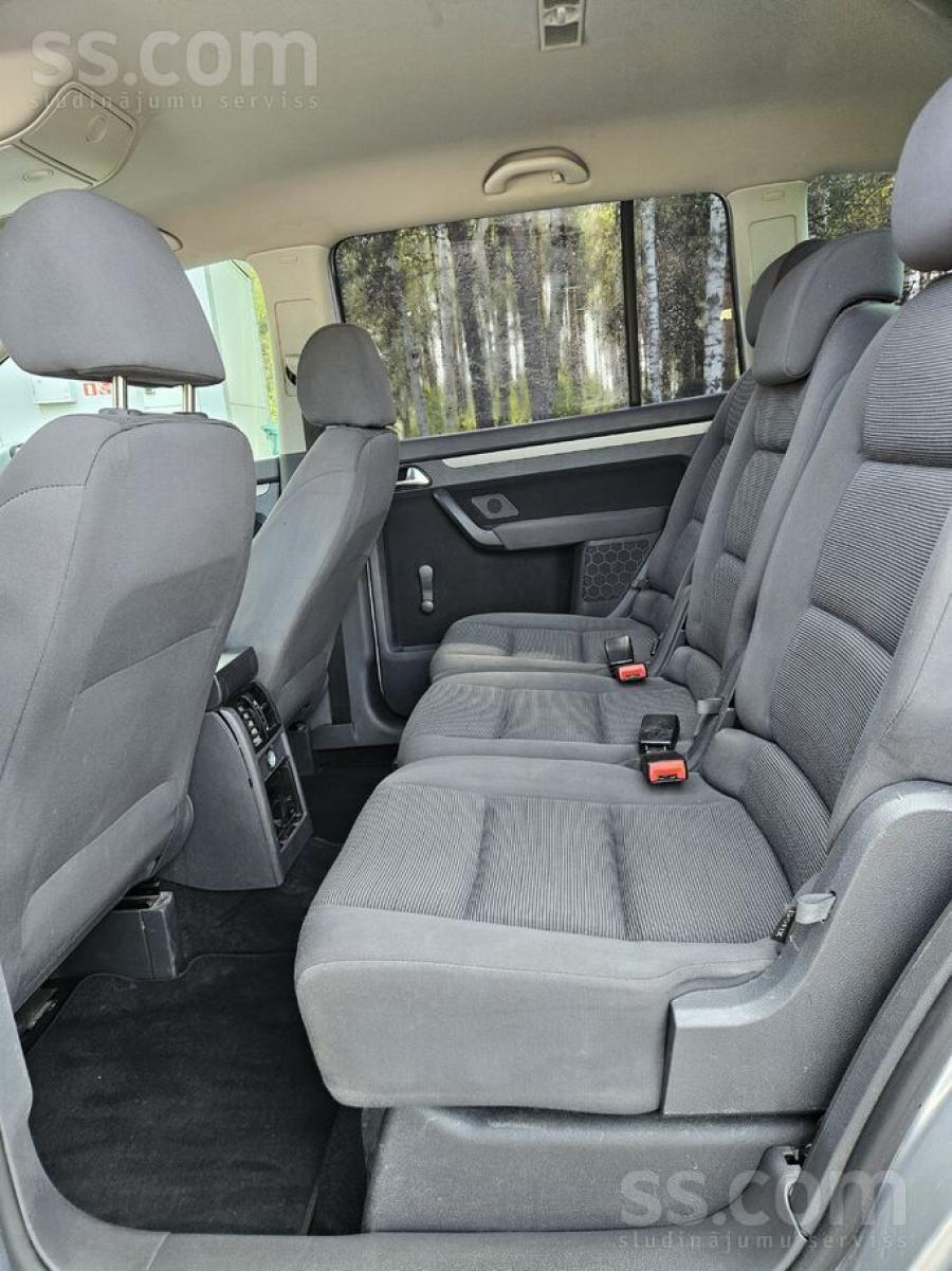 Volkswagen Touran 2010 in Riga, with an engine capacity of 1.90 L and mileage of 0 thousand km for 2950 €, photo 22 on AUTOMOTO.COM.LV