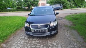 Фольксваген Туран 2010 в Вильнюс, объемом двигателя 1.90 л и пробегом 305 тыс. км за 2350 €, фото  на AUTOMOTO.COM.LV