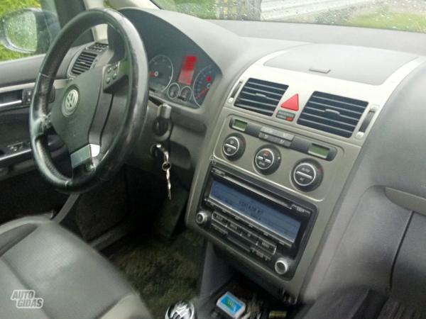 Volkswagen Touran 2010 in Vilnius, with an engine capacity of 1.90 L and mileage of 278 thousand km for 4100 €, photo 1 on AUTOMOTO.COM.LV