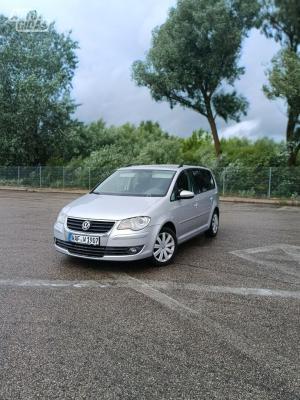 Volkswagen Touran 2010 Marijampole, ar dzinēja tilpumu 1.90 L un nobraukumu 273 tūkst. km par 2999 €, foto  vietnē AUTOMOTO.COM.LV