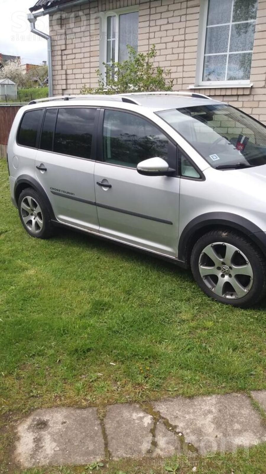 Volkswagen Touran 2010 Krāslava, ar dzinēja tilpumu 1.90 L un nobraukumu 251 tūkst. km par 3700 €, foto 3 vietnē AUTOMOTO.COM.LV