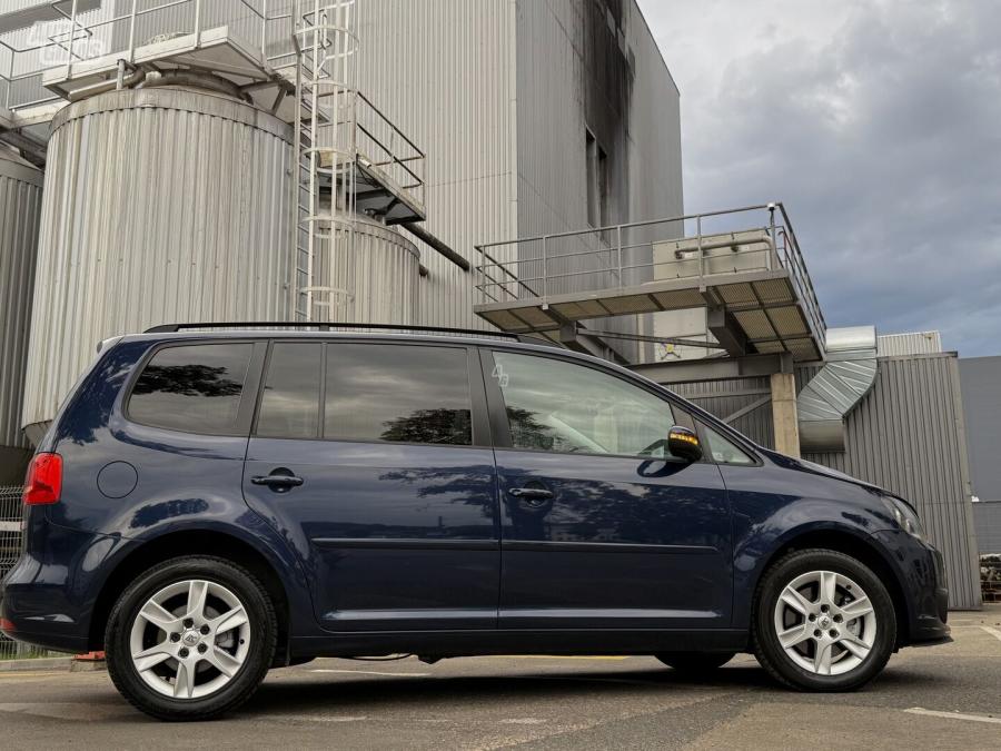 Volkswagen Touran 2010 Kauņa, ar dzinēja tilpumu 2.00 L un nobraukumu 298 tūkst. km par 5950 €, foto 14 vietnē AUTOMOTO.COM.LV
